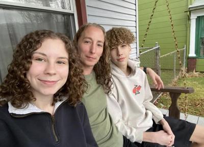 Community rallies to organize fundraiser for single mother battling ...