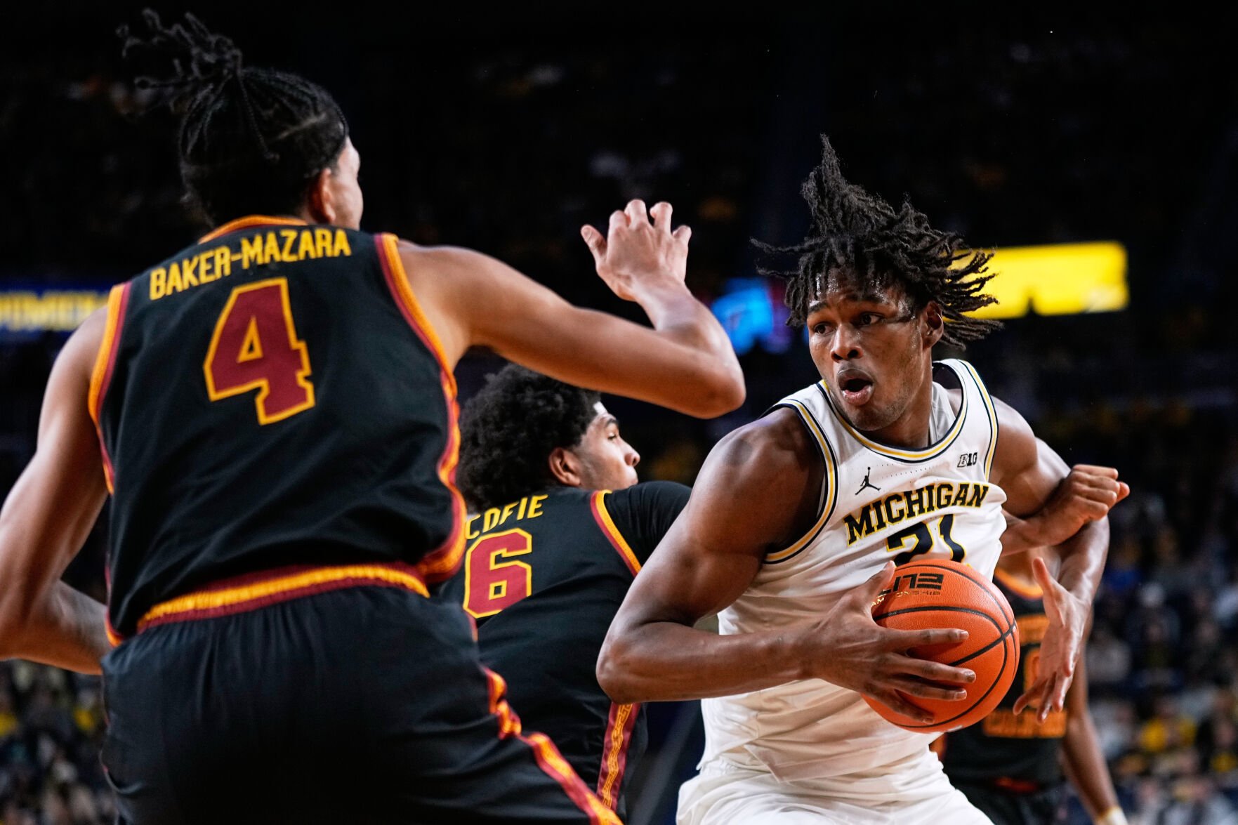 Johnson Jr. scores career-high 29 points in Michigan's rout | Sports ...