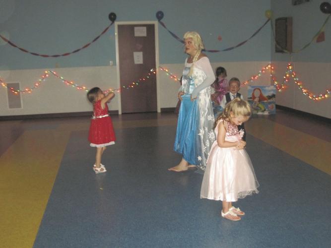 Preschoolers dance, pose for pictures at first prom | News | dailyitem.com