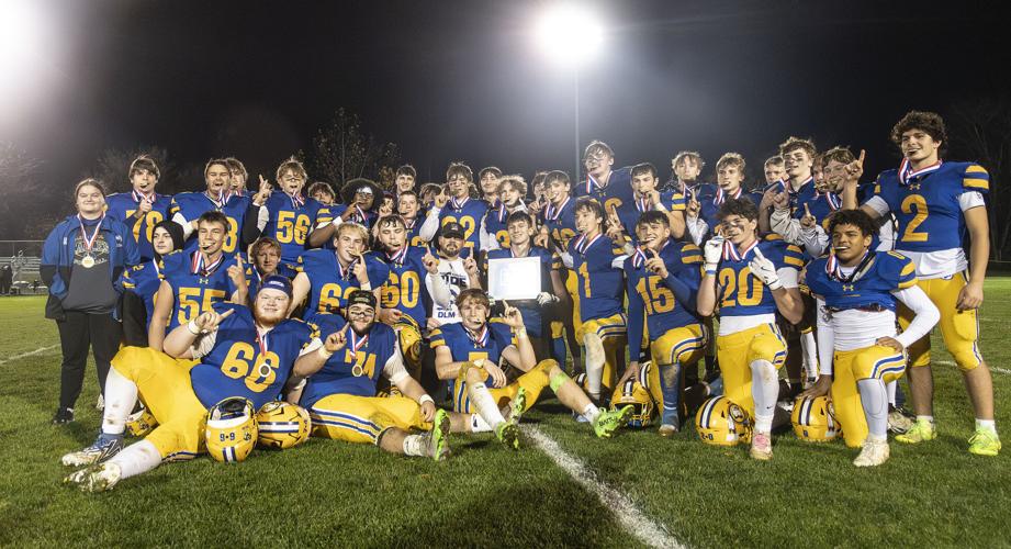 Fourth-quarter touchdown pass gives Eagles D-4 title | Sports ...