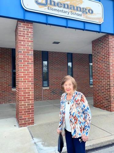 Homecoming: Shenango class of 1944 alum visits her alma mater ...