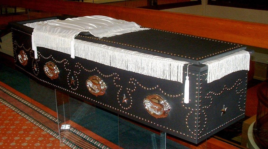 Lincoln coffin replica set for display in Milton | News | dailyitem.com