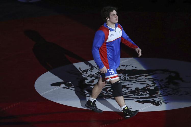 Crosby tops Schon in 220-pound state final | Local Sports | dailyitem.com