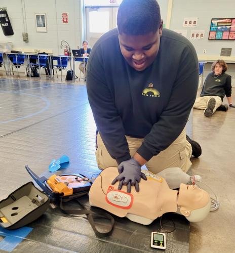 SUN Tech students complete CPR training | | dailyitem.com