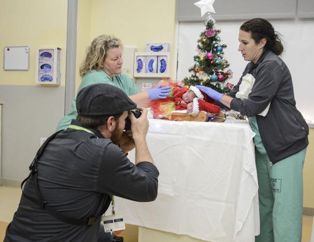Geisinger sponsors family photos inside children’s hospital | Local ...