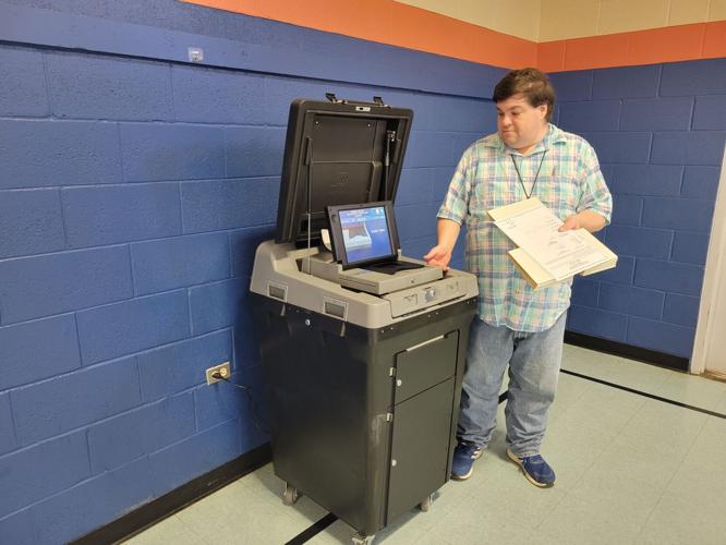 Election Day turnout praised by voters, poll workers | News | dailyitem.com