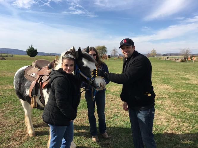 Runners 'Trot for Joy,' raise money for therapeutic riding center ...