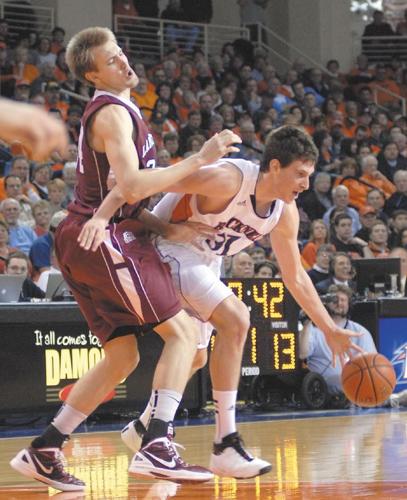 Men's basketball: Bison set the stage for anticipated Patriot final ...