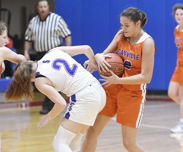 Dewald leads Ironmen past Seals | Sports | dailyitem.com