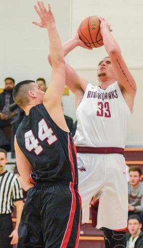 Men's Basketball: River Hawks stay atop conference | Sports | dailyitem.com