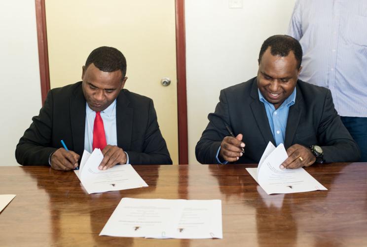 MOU to expand Lakatoro Police Facility | News | dailypost.vu