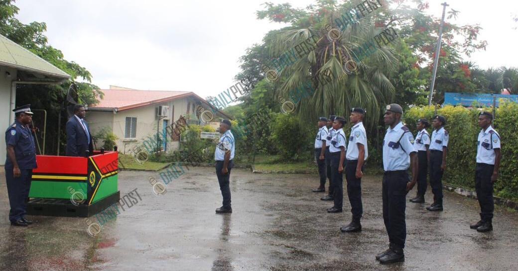Minister Koanapo empowers Vanuatu Police Force in landmark visit | News ...