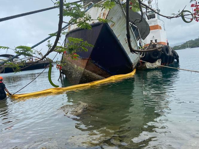 Oil spill in harbour contained | News | dailypost.vu