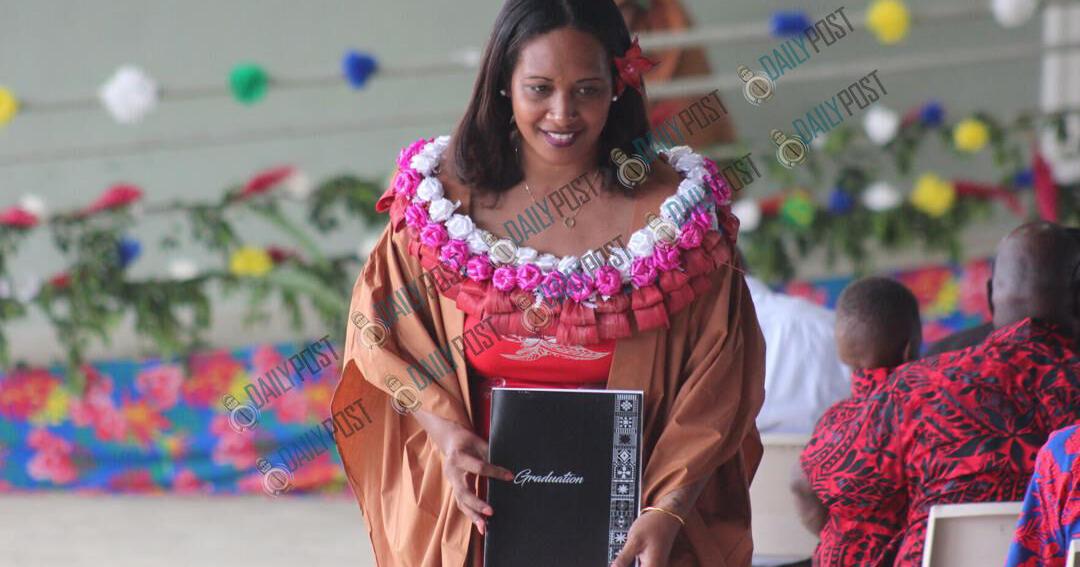 Vanuatu songbird Vanessa Quai graduates with Business Admin Certificate ...