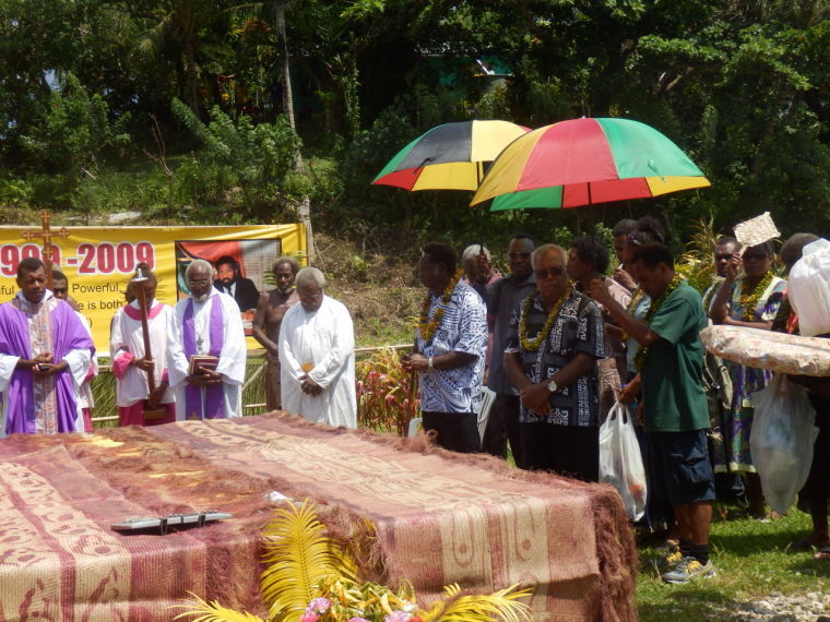 PM Natuman receives chiefly title "Tarimulei" | News | dailypost.vu