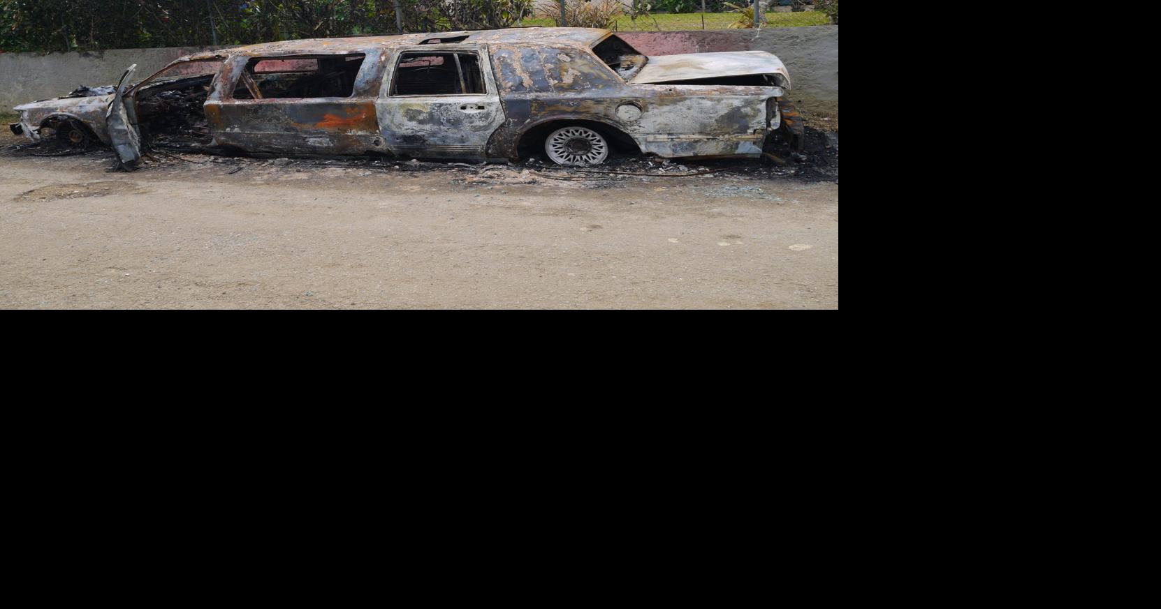 Stretched limo in flames | News | dailypost.vu