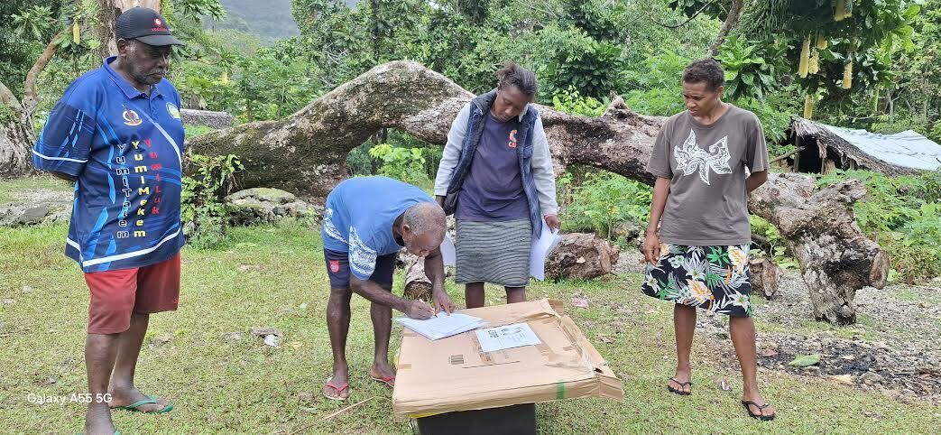 All communities in Maewo now equipped with Early Warning System Kits ...