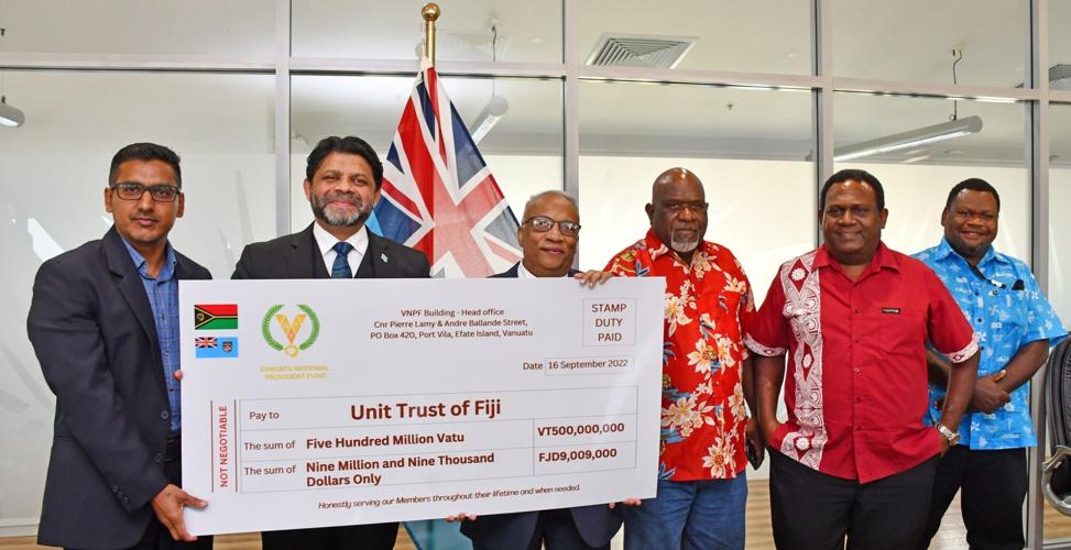 VNPF hands UTOF VT500M, signs MOU | News | dailypost.vu