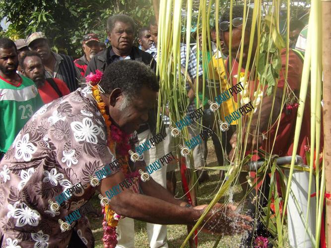PM Napat honours late Vanuaroroa’s legacy of humility and service ...
