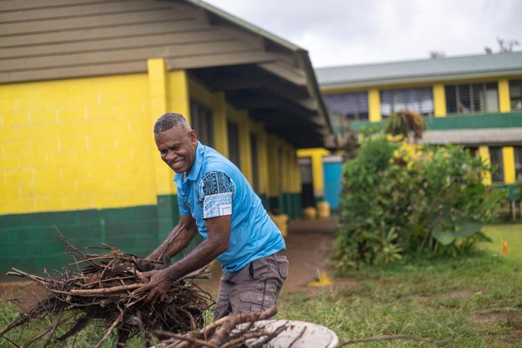 Epauto Adventist School Helps Clean Freshwater School | News | dailypost.vu