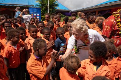 EU and UNICEF promise transparency in education aid | News | dailypost.vu