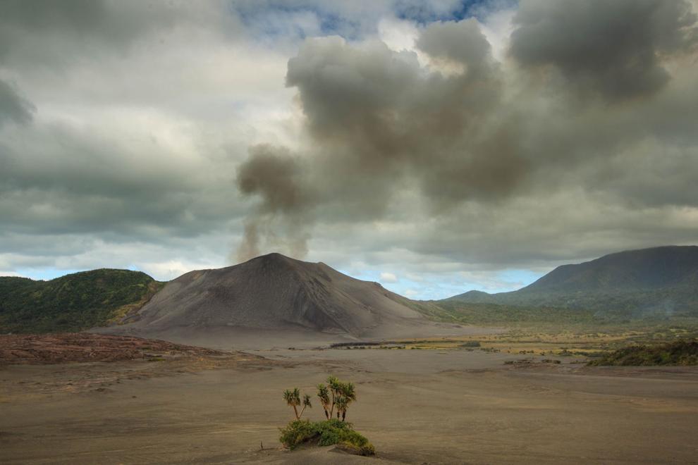 Yasur volcano maintains Alert level One | News | dailypost.vu