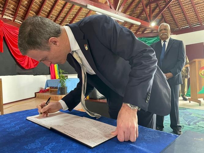 Australia’s new High Commissioner to Vanuatu presents credentials ...