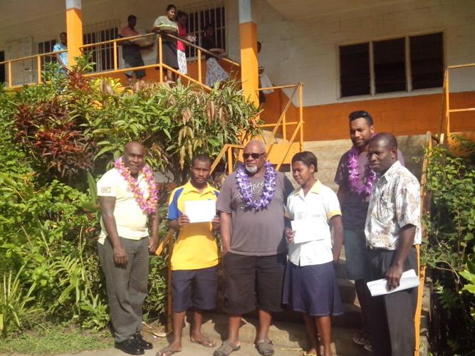 Atmosphere Tours assists Tebakor students | | dailypost.vu