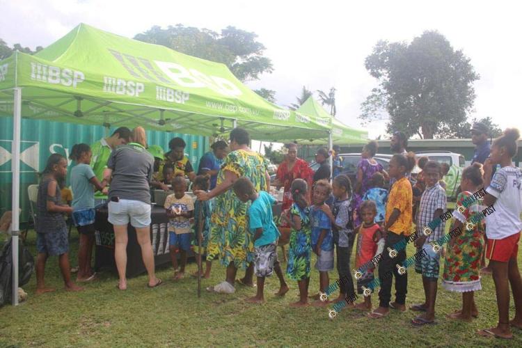 Mele residents earn VT400,000 in caddy fees from Vanuatu Golf Open ...