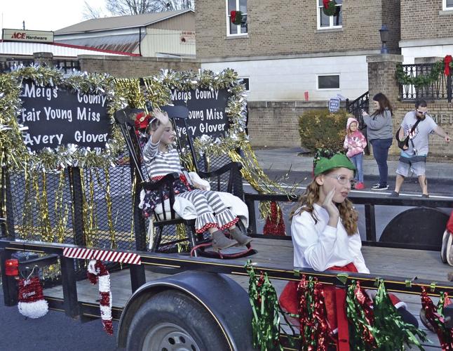 Decatur parade opens Christmas season in Meigs County | News ...