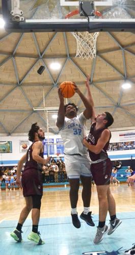 Central's Will Benton vs. Tellico | | dailypostathenian.com