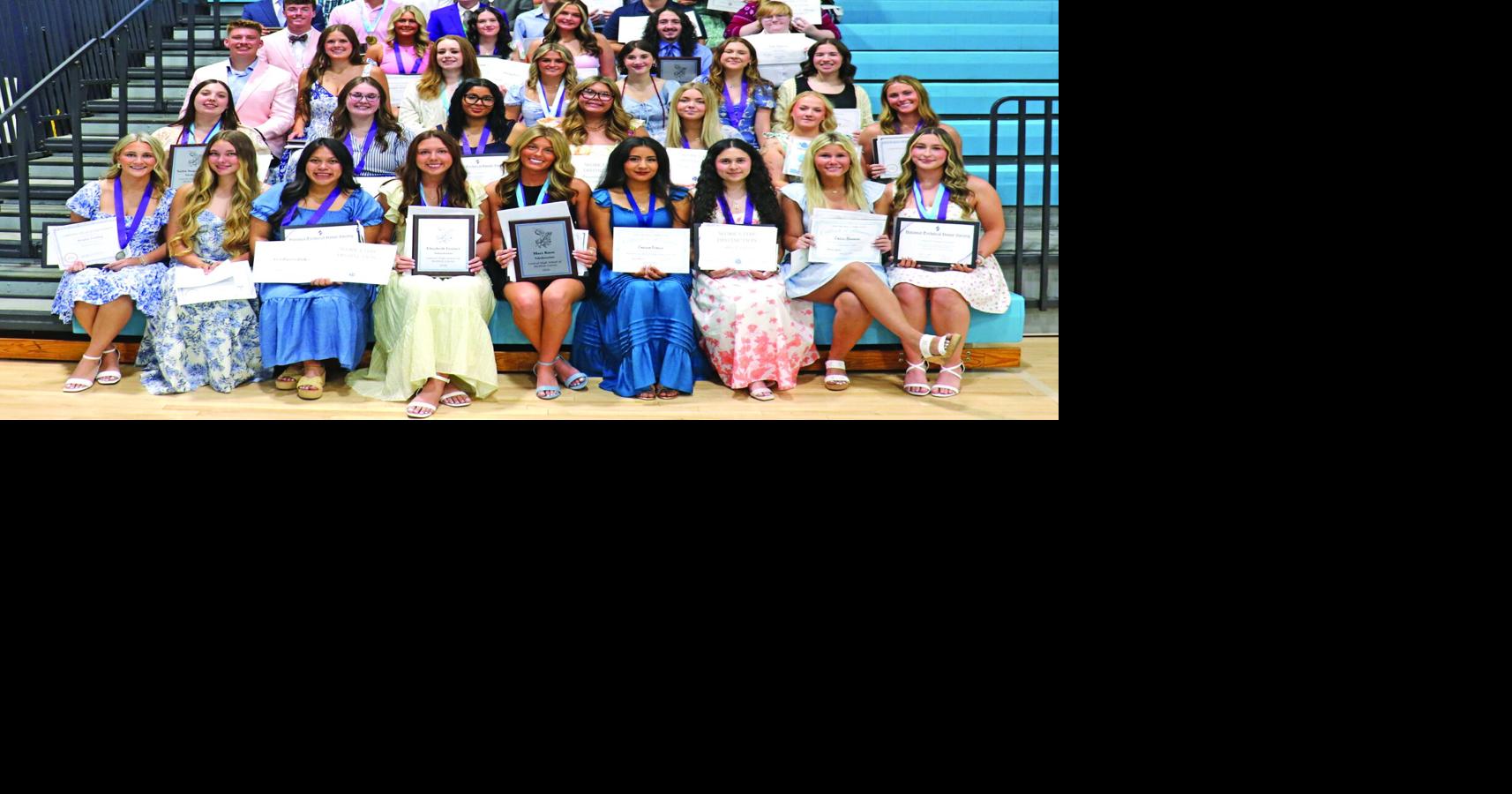 McMinn Central students receive awards | Schools | dailypostathenian.com