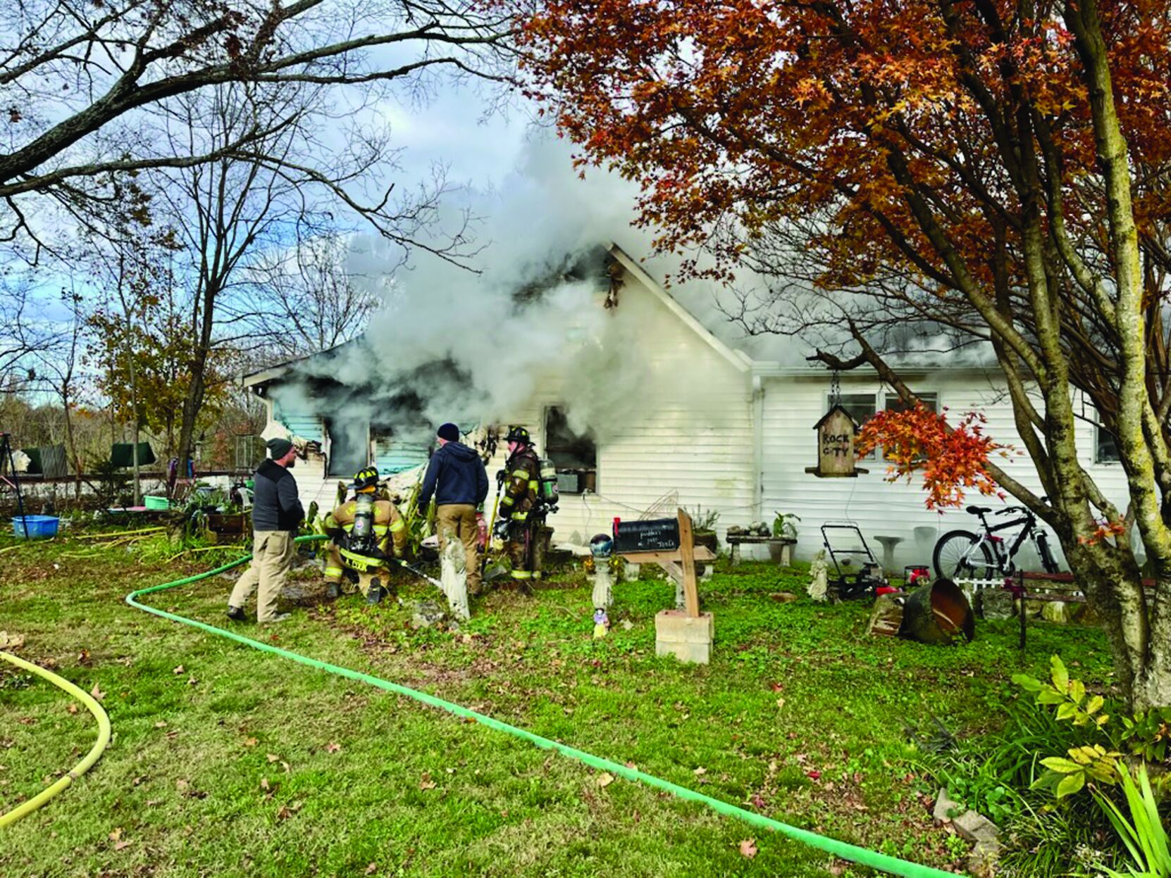 Paramedics pull patient from structure fire | News | dailypostathenian.com