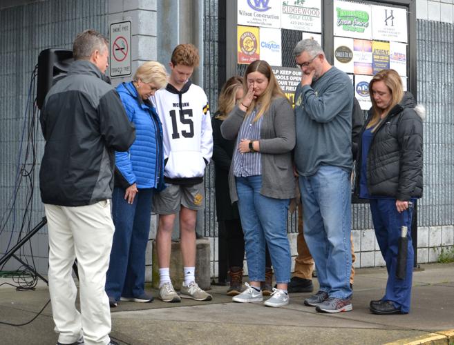 Prayers for Tim McPhail | Sports | dailypostathenian.com