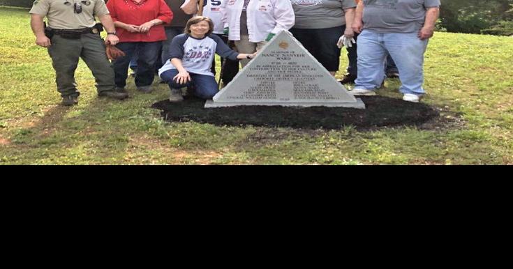 DAR members visit Nancy Ward gravesite | News | dailypostathenian.com