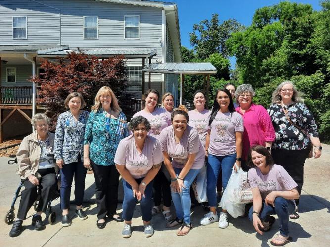 DAR donates to Women at the Well | Community | dailypostathenian.com