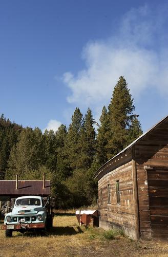 More resources arrive to fight Kittitas, Yakima county fires | News ...