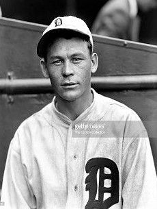 Roy Johnson begins his Major League career with Ellensburg Hawks ...