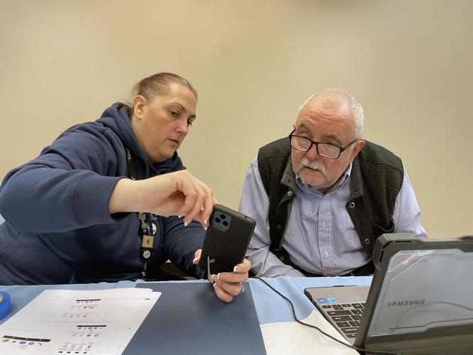 WDVA hosts event to help Kittitas veterans with digital access | Board ...