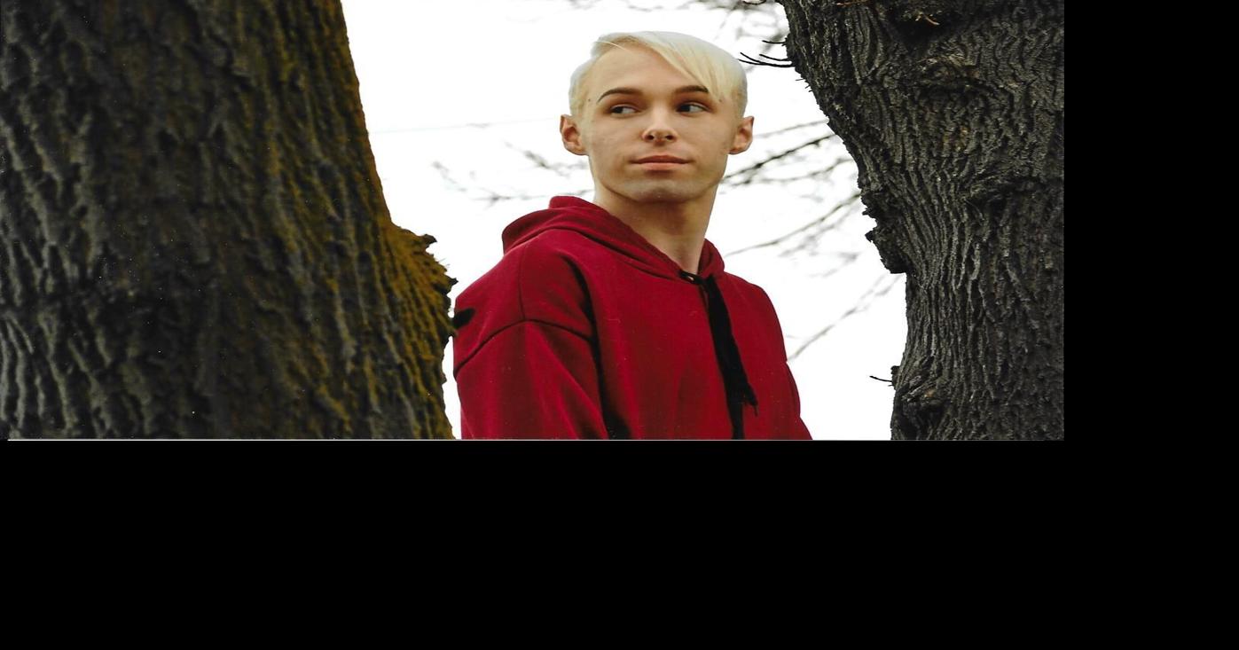 Austin Woods receives Thorp Community Association scholarship ...