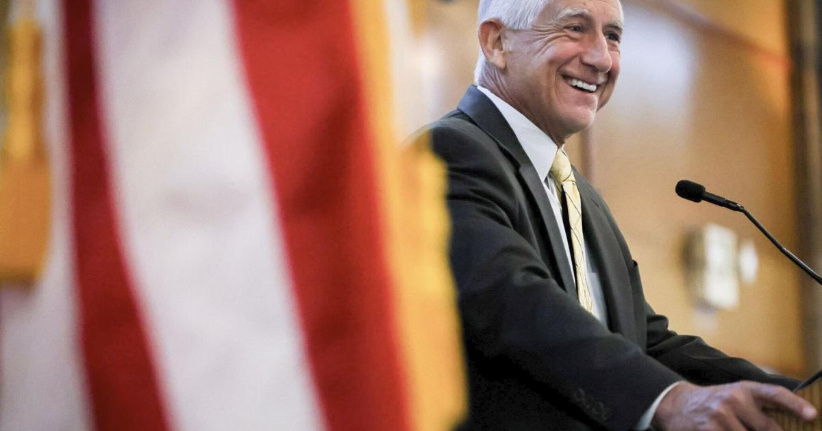 Washington gubernatorial debate pits attorney general vs. ex-sheriff ... Washington gubernatorial debate pits attorney general vs. ex-sheriff ...