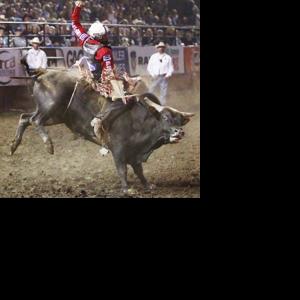 Shane Proctor takes Xtreme Bulls title | Sports | dailyrecordnews.com