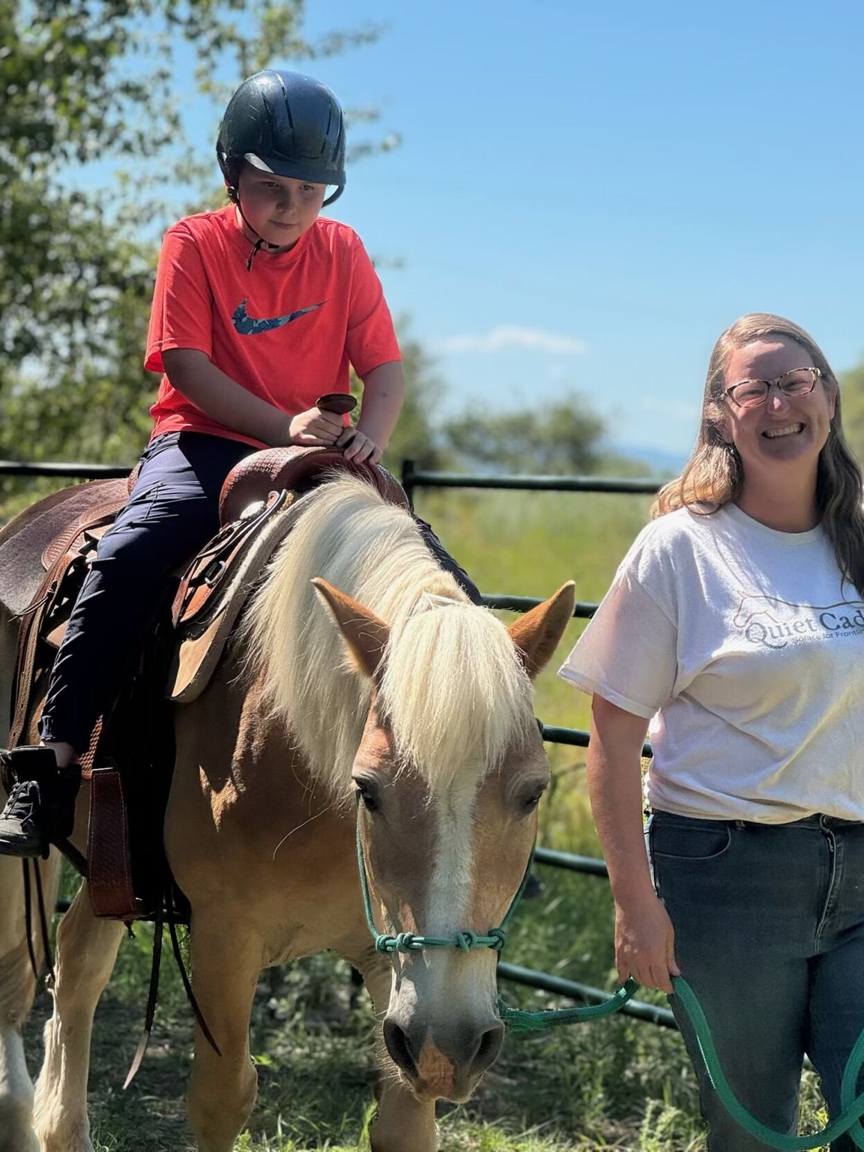 HELP WITH A HUG: Seattle Seahawks gives grant to Ellensburg nonprofit ...