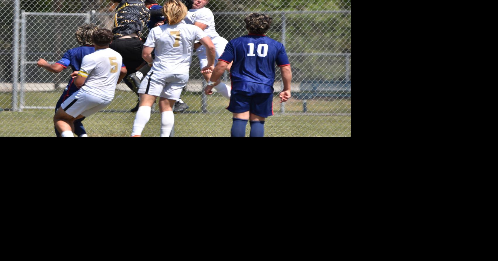 PREP ROUNDUP: Bulldogs' boys and girls teams both win Davis ...