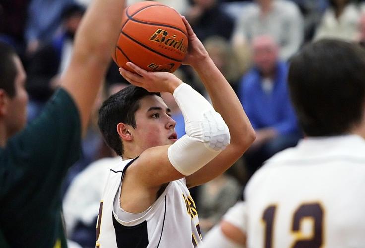 Cle Elum-Roslyn boys basketball shoots over, past Quincy | Sports ...