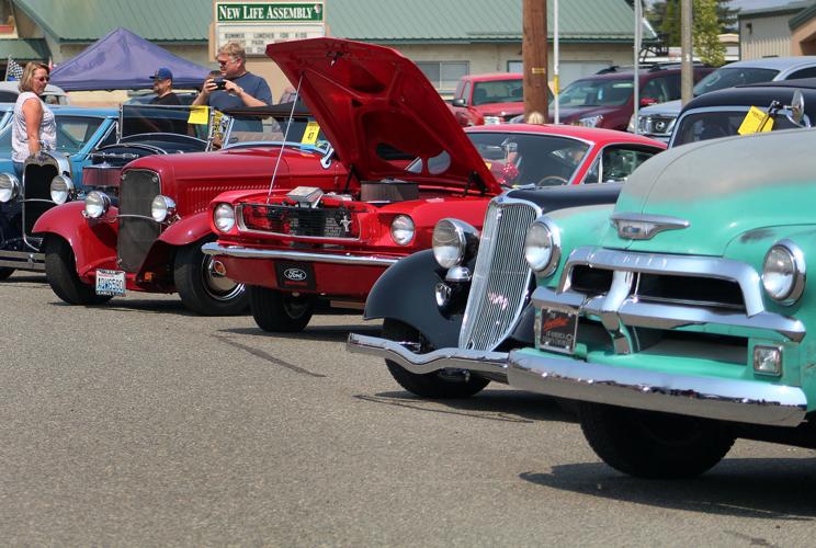 People line streets for classic car show, burnouts at Kruisin' Kittitas ...