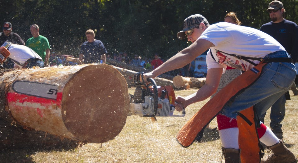 Crowd fills Roslyn park for logging competition | News ...