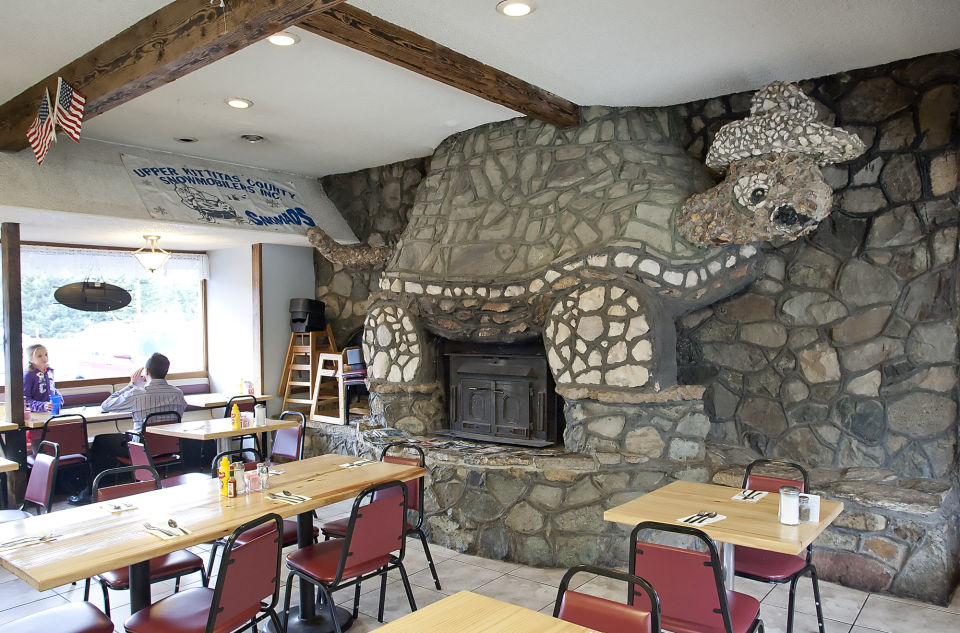 Turtle just part of the allure of Parkside Cafe | Members ...