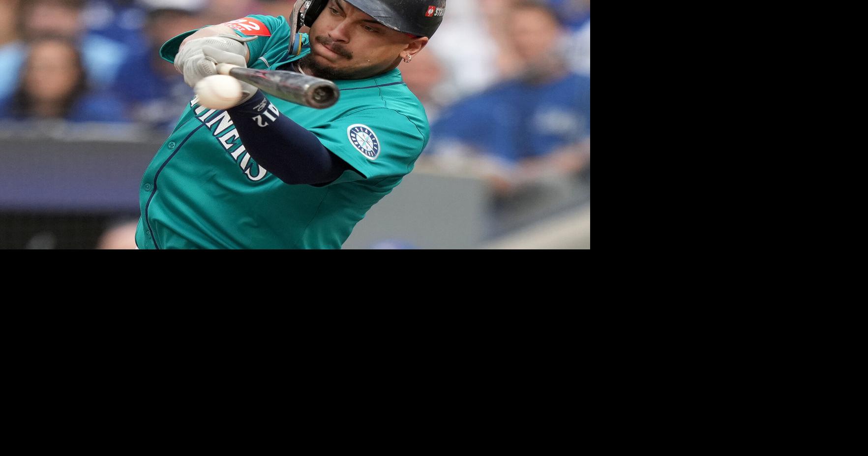 Canadian slugger Josh Naylor helps Mariners put Blue Jays in big ALCS ...