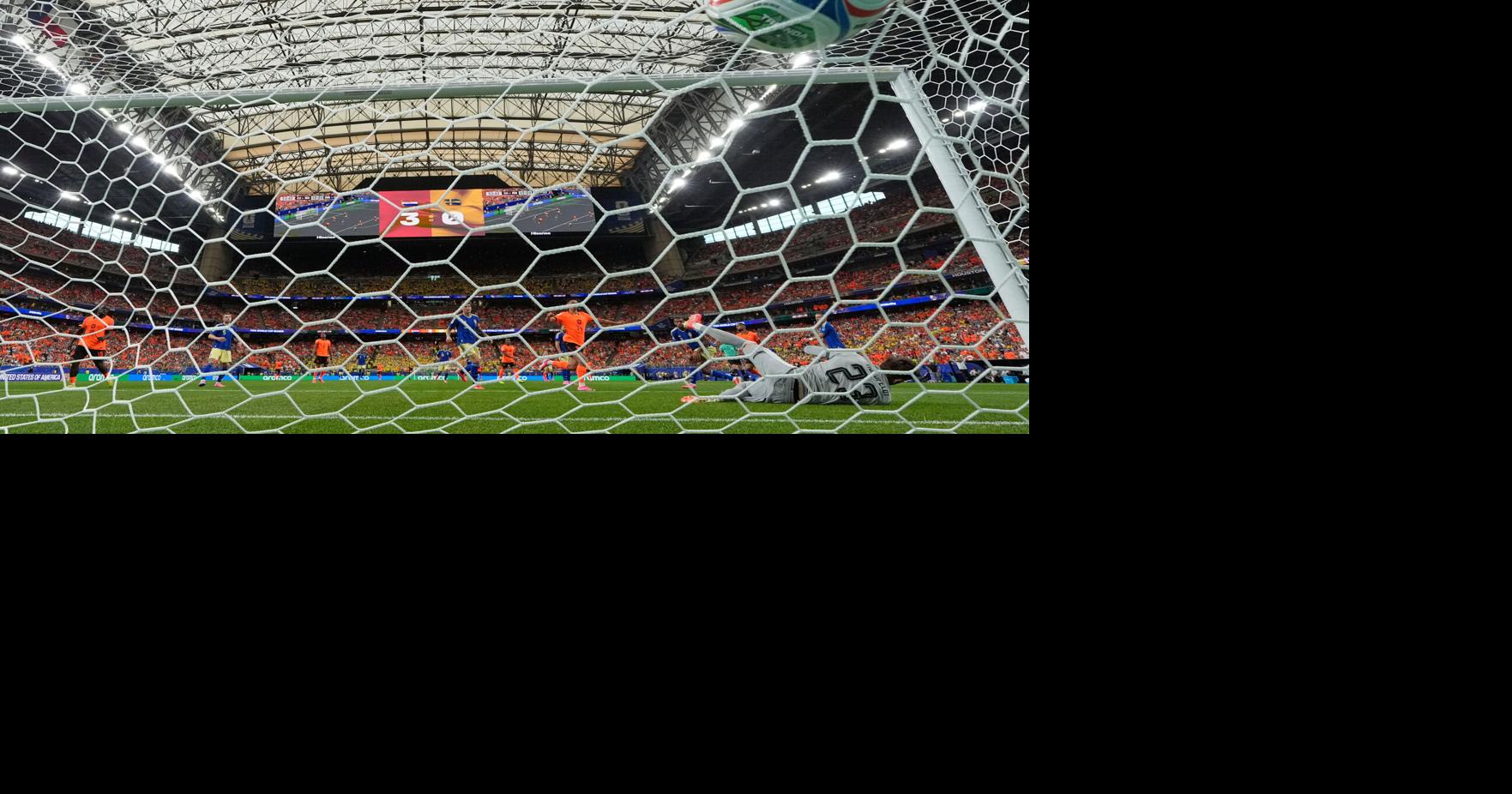 APTOPIX Sweden Netherlands WCup Soccer | Sports | dailyrecordnews.com